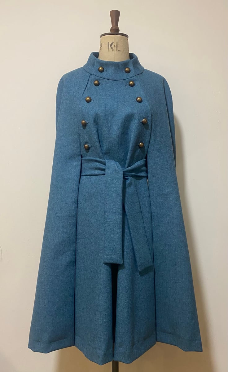 Belted stalker cape | Totty Rocks