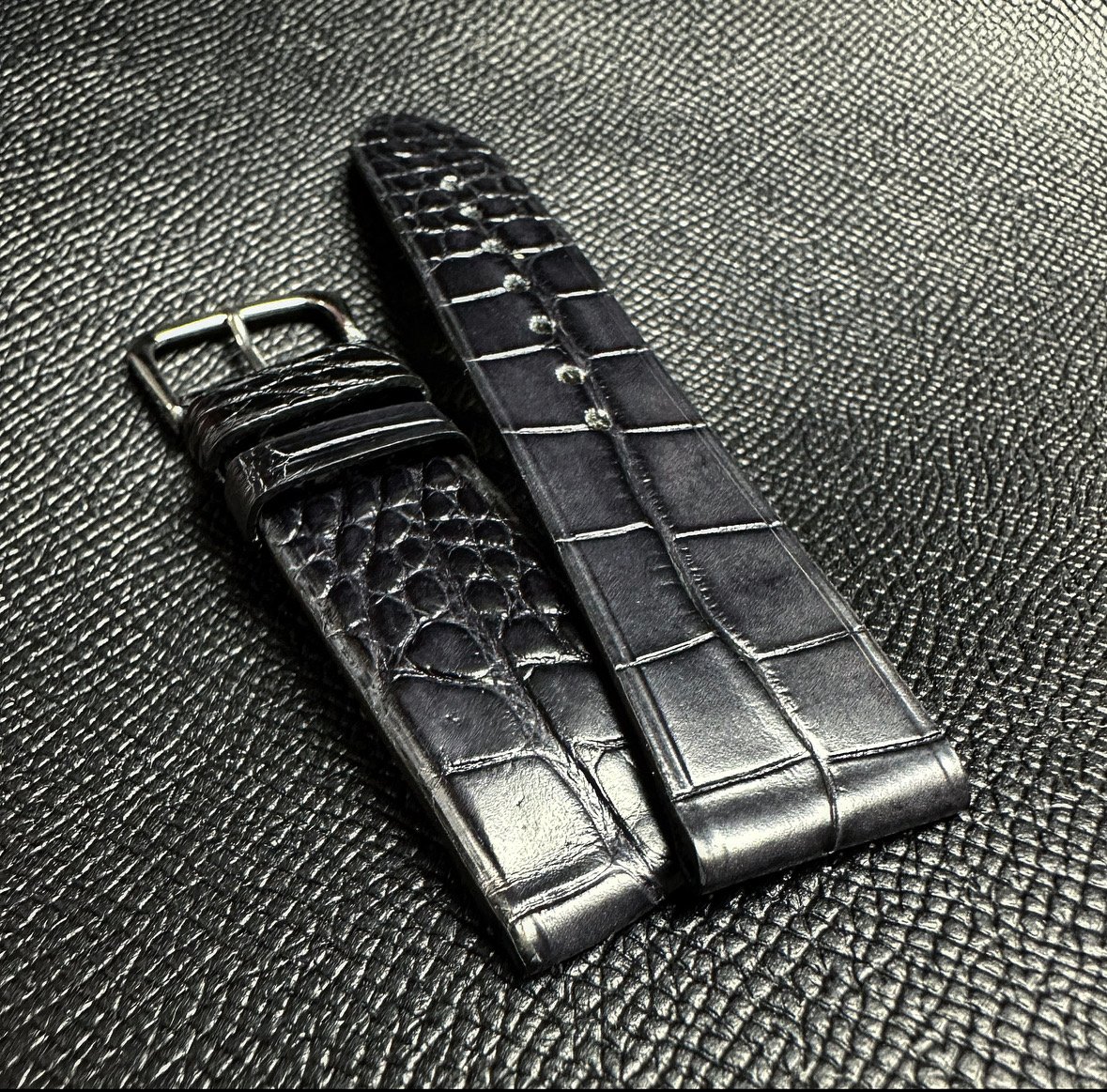 Double Dark Grey Alligator Watch Strap - Horizontal Cut | Huitcinq1988