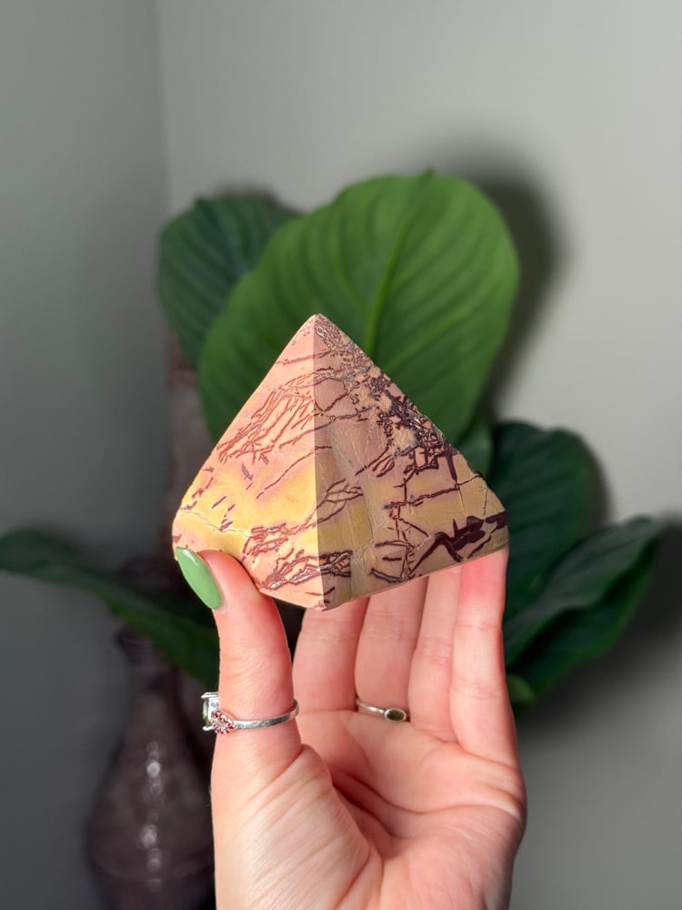 INTUITIVELY CHOSEN MOOKITE PYRAMIDS -MOROCCO- | thewitchespitstop