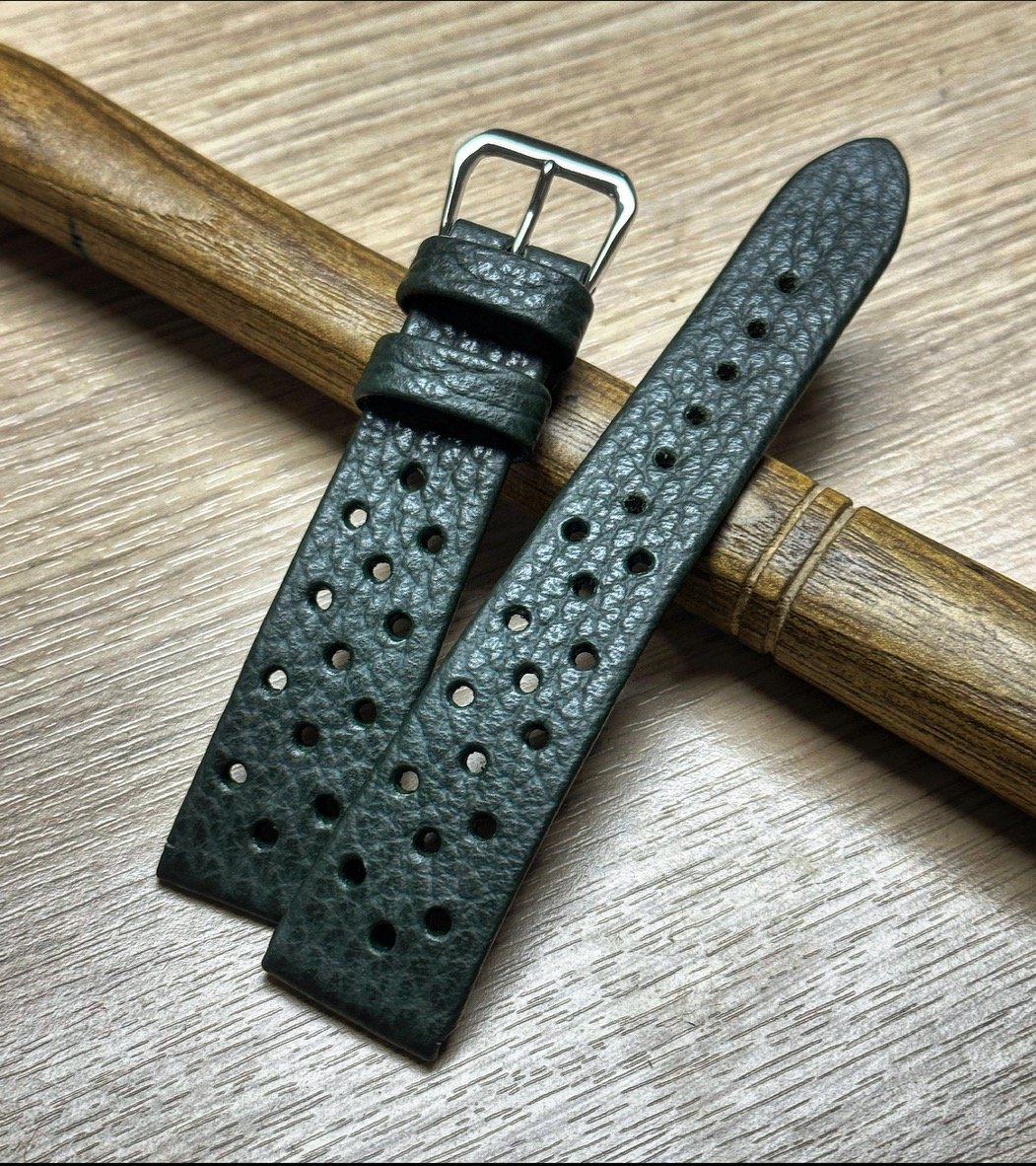 Forest Green Soft Grain Oxhide Rally Strap | Huitcinq1988