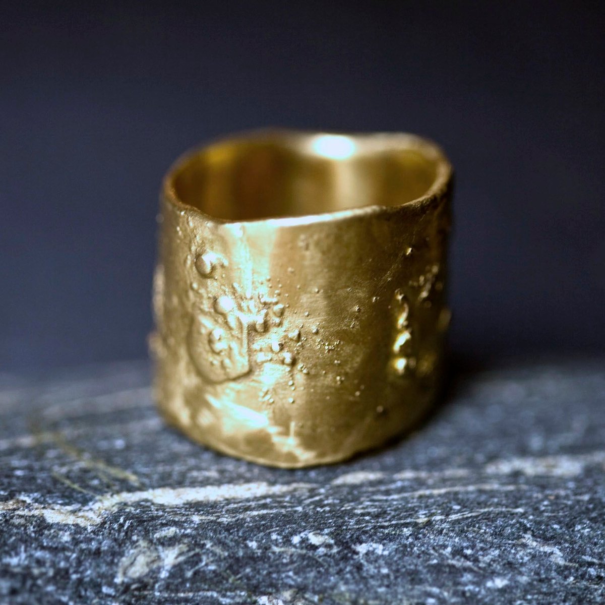 18K Rough Ring With or Without Diamonds / Heike Grebenstein Fine Jewelry