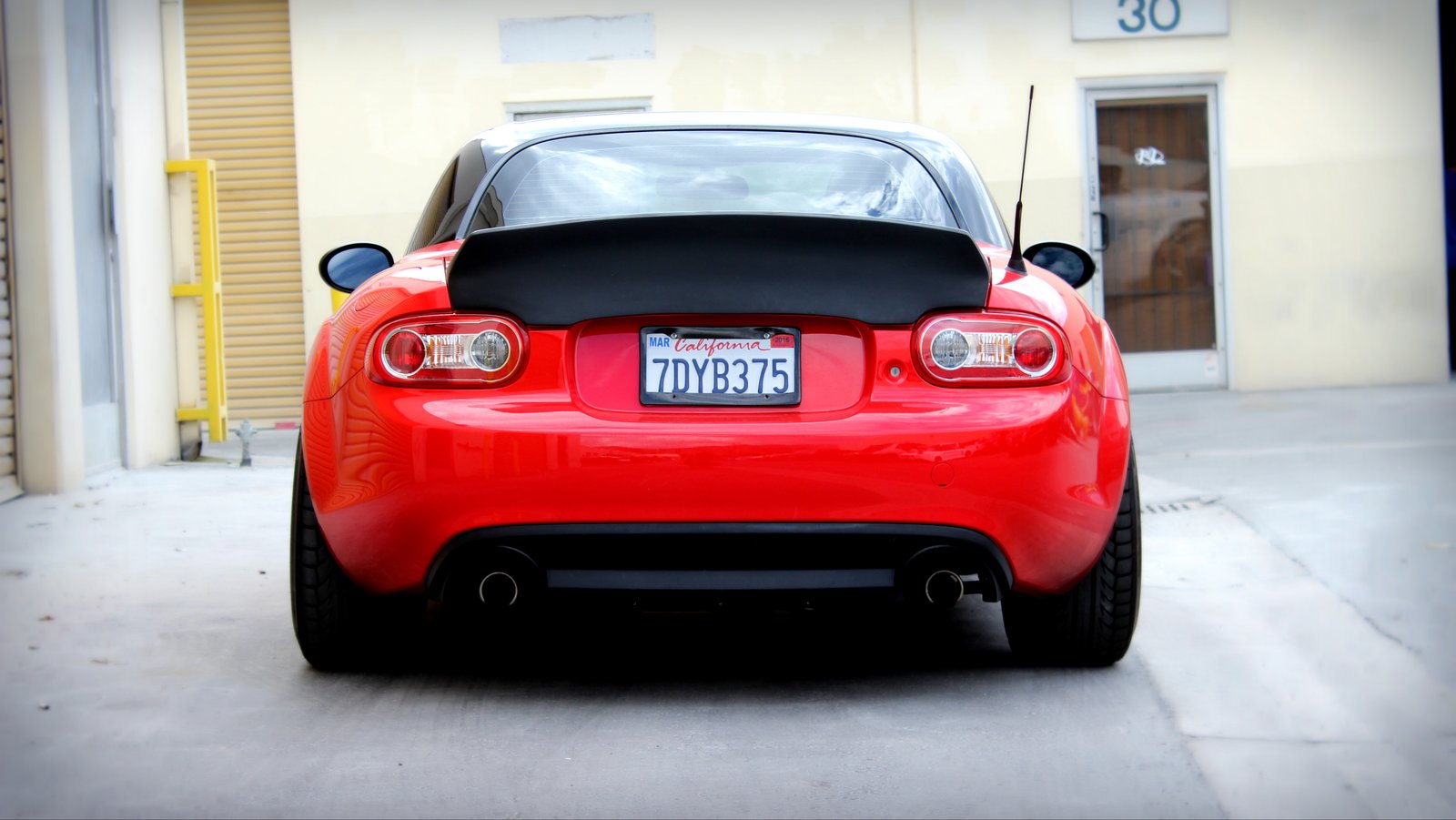 Extreme trunk spoiler PRHT version pics - MX-5 Miata Forum