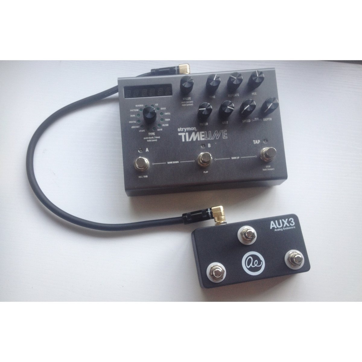 Analog Endeavors — Standard Right Angle TRS Cable