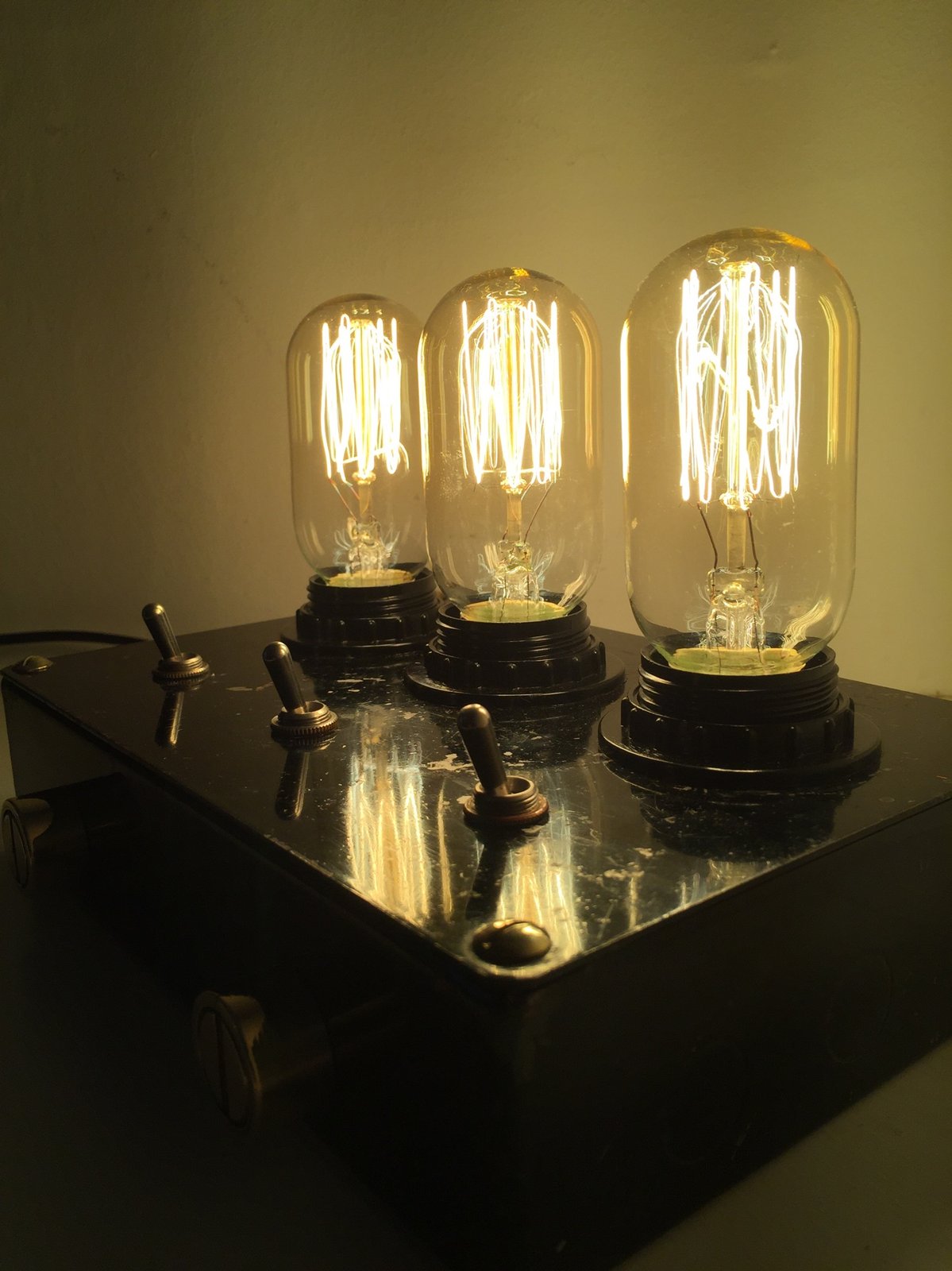 Industrial 'Radio Valve' lamp / Utilate