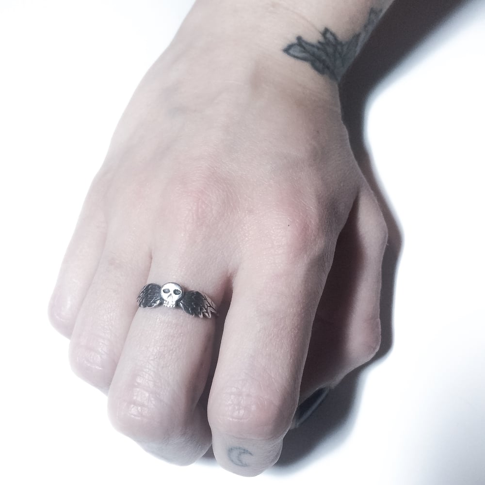 Mini Taphophile ring in sterling silver or gold | Arcana Obscura