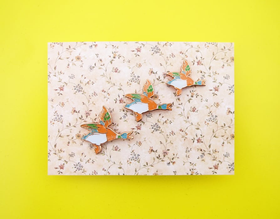 Flying Ducks Lapel Pin Set | lukedrozd