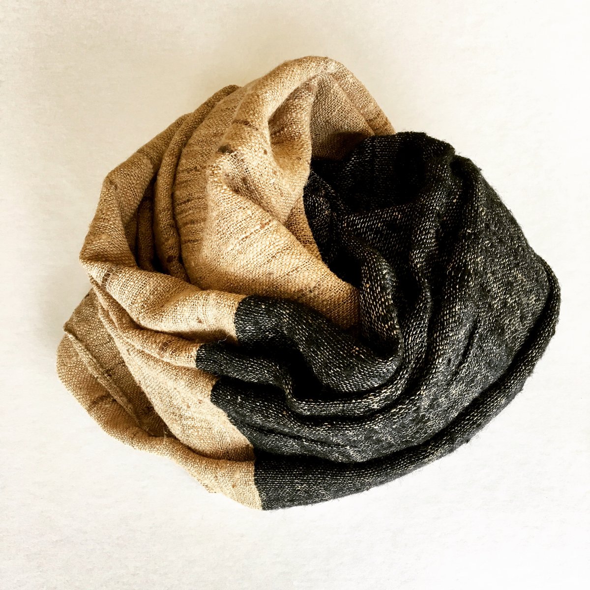 WILD SILK THROW- NATURAL/BLACK / MonsoonTextiles