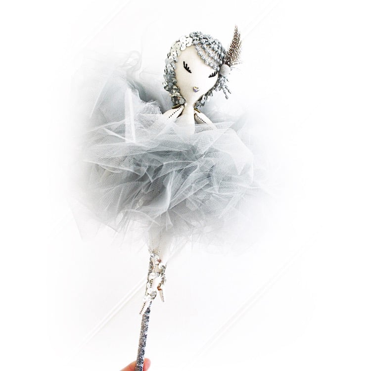 MAVEN MYRTLE - a *LIDO* Maven Miniature / Maven Dolls