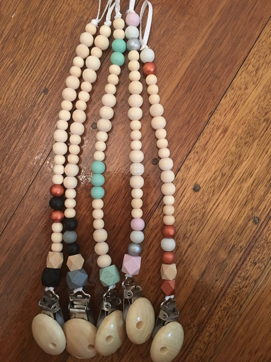 Hello J — Wood Dummy Chain