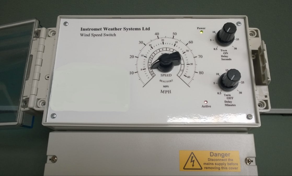 Wind speed switch / Instromet Weather Systems Ltd