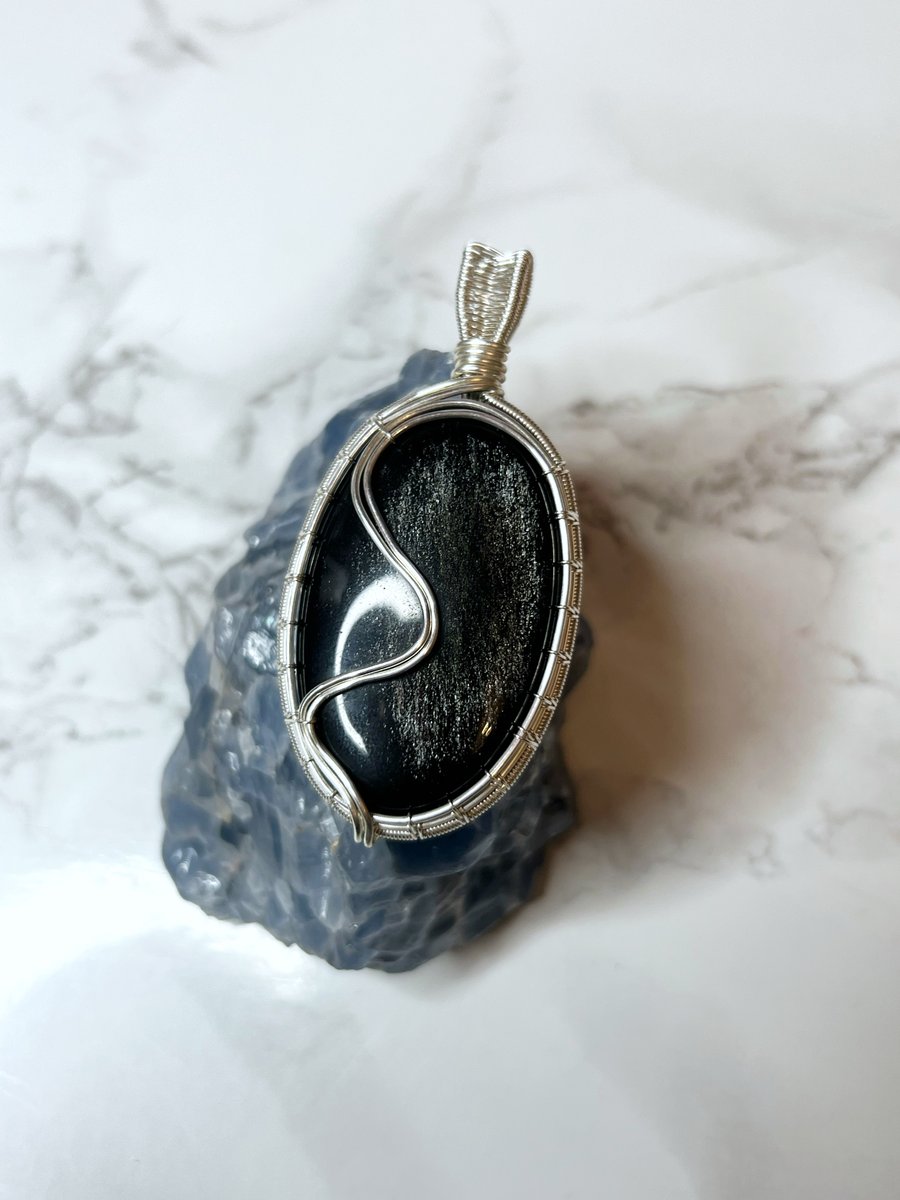 obsidian pendant | the peculiar pisces