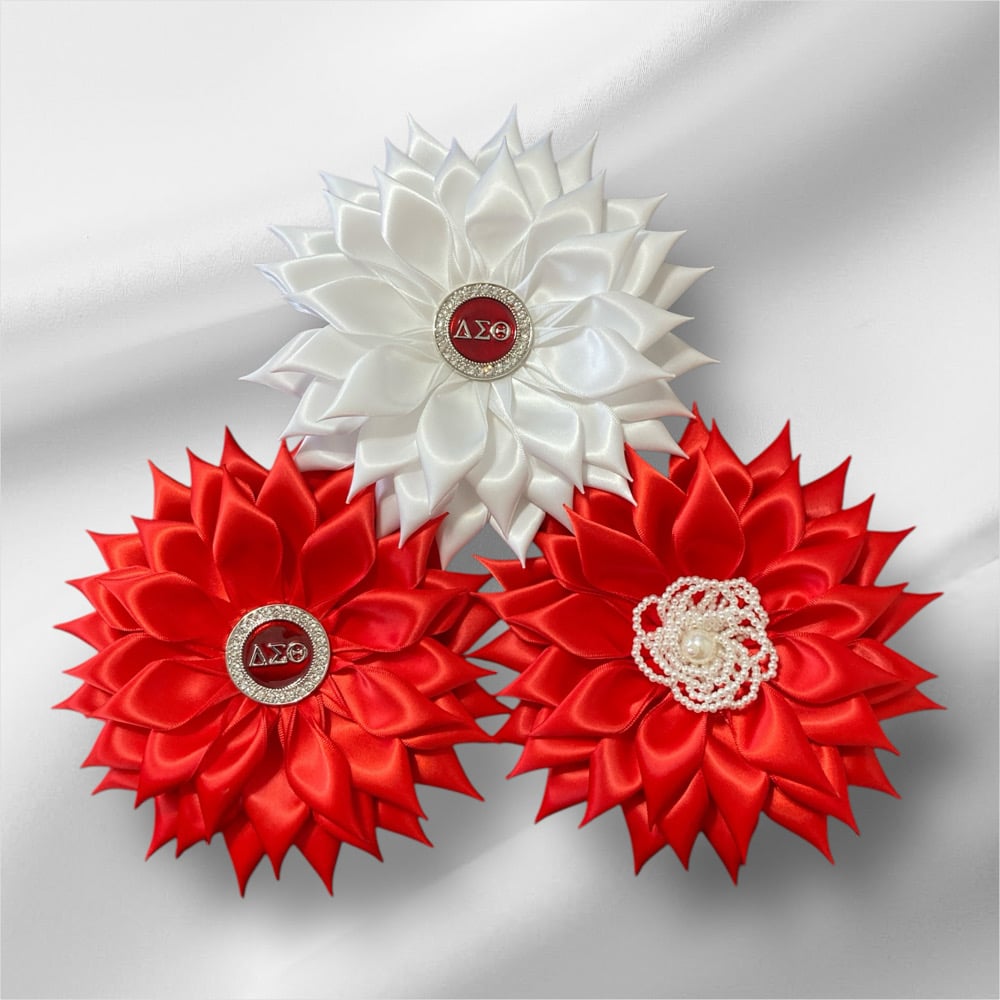 Delta Sigma Theta Symbol Flower Petal Brooches | Kandy Rock Customs