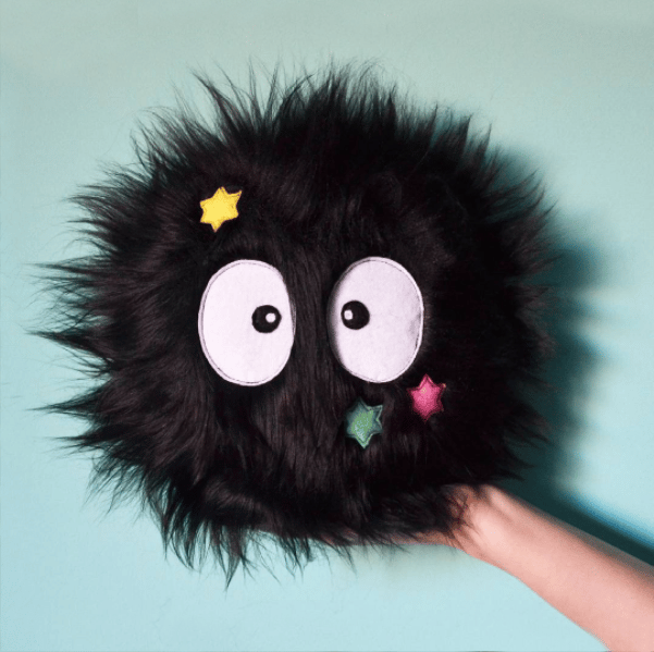 Little Susuwatari with stars | MOLA PILA