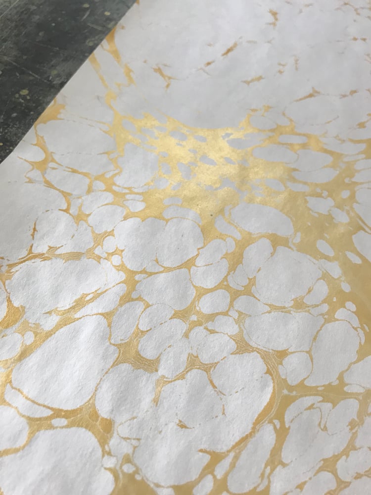 Marbled Paper #67 'Classic Metallic gold vein on white' base paper ...