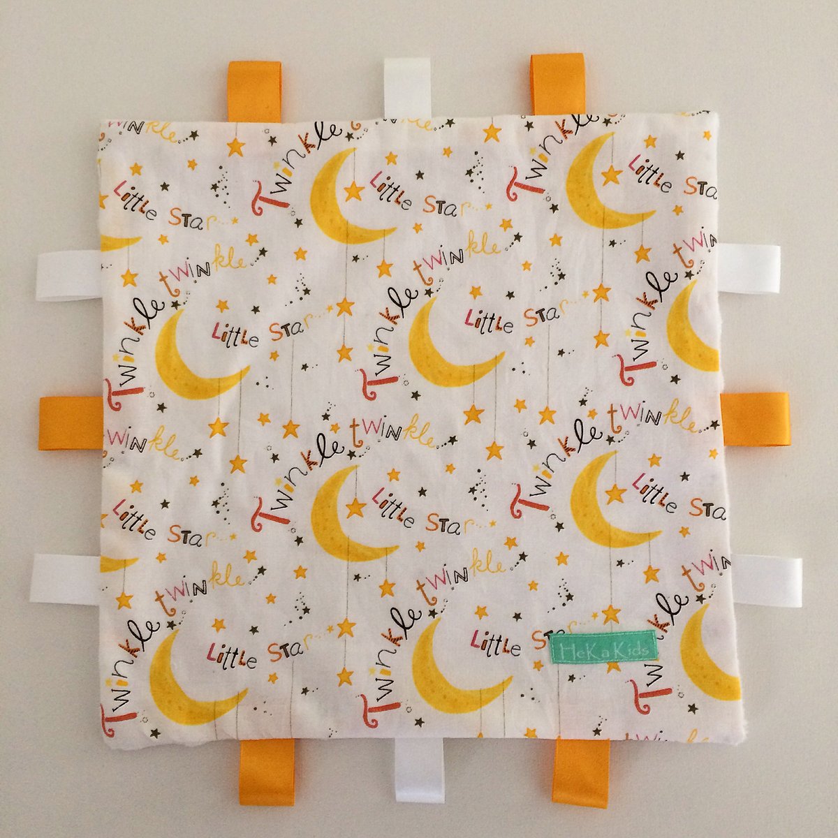 Twinkle Twinkle Little Star Taggie Blanket | HeKaKids