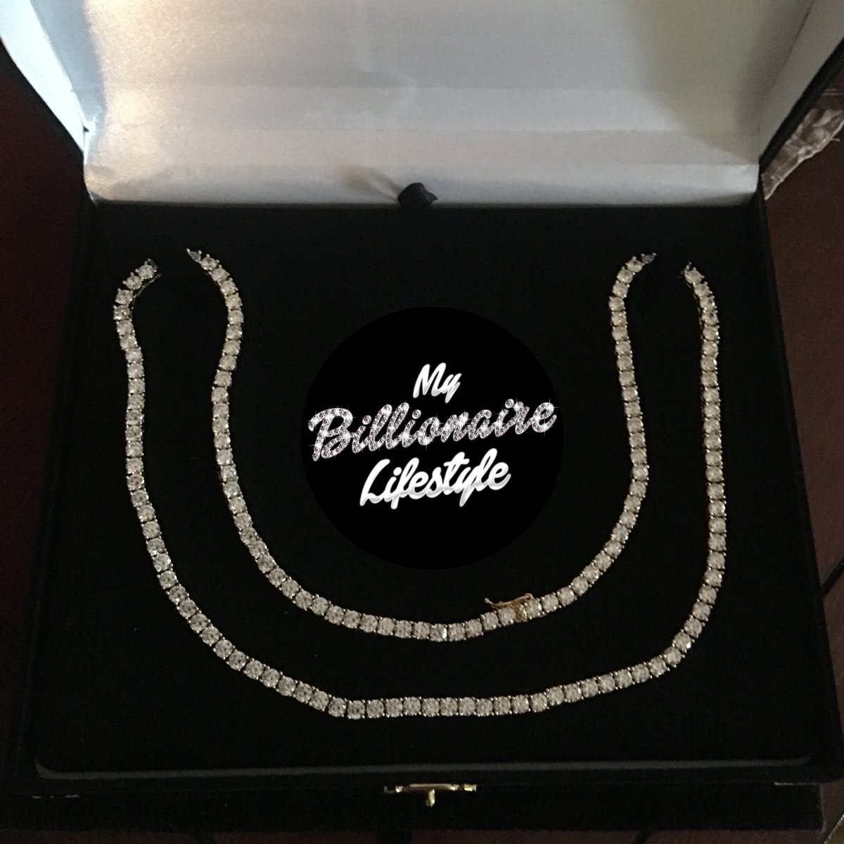 My Billionaire Lifestyle — Thin Bling Chain Billionaire Box