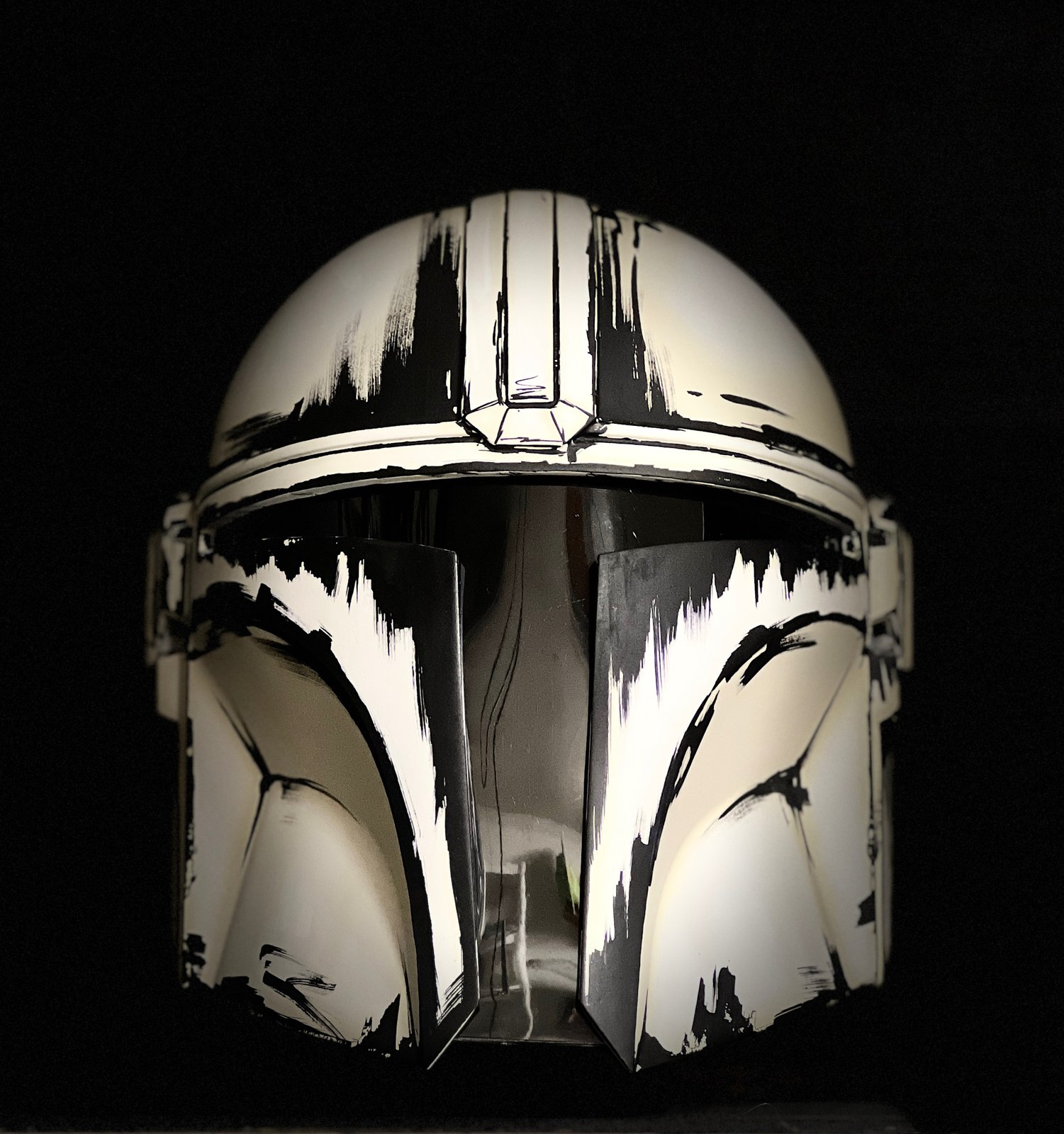 Mando Helmet / Moguai Props