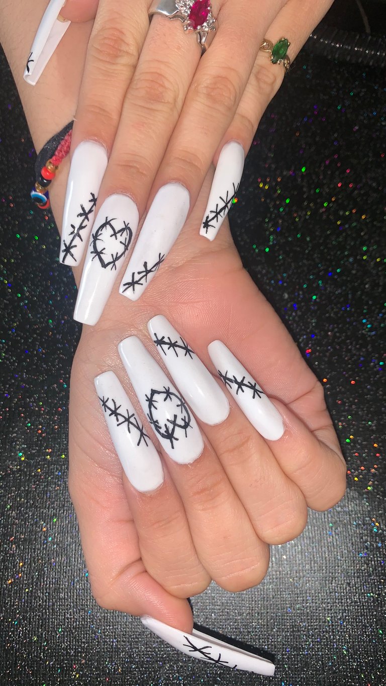 𝕭𝖆𝖗𝖇 𝖂𝖎𝖗𝖊 𝕹𝖆𝖎𝖑𝖘 🤍🖤 | Beauty By $hade