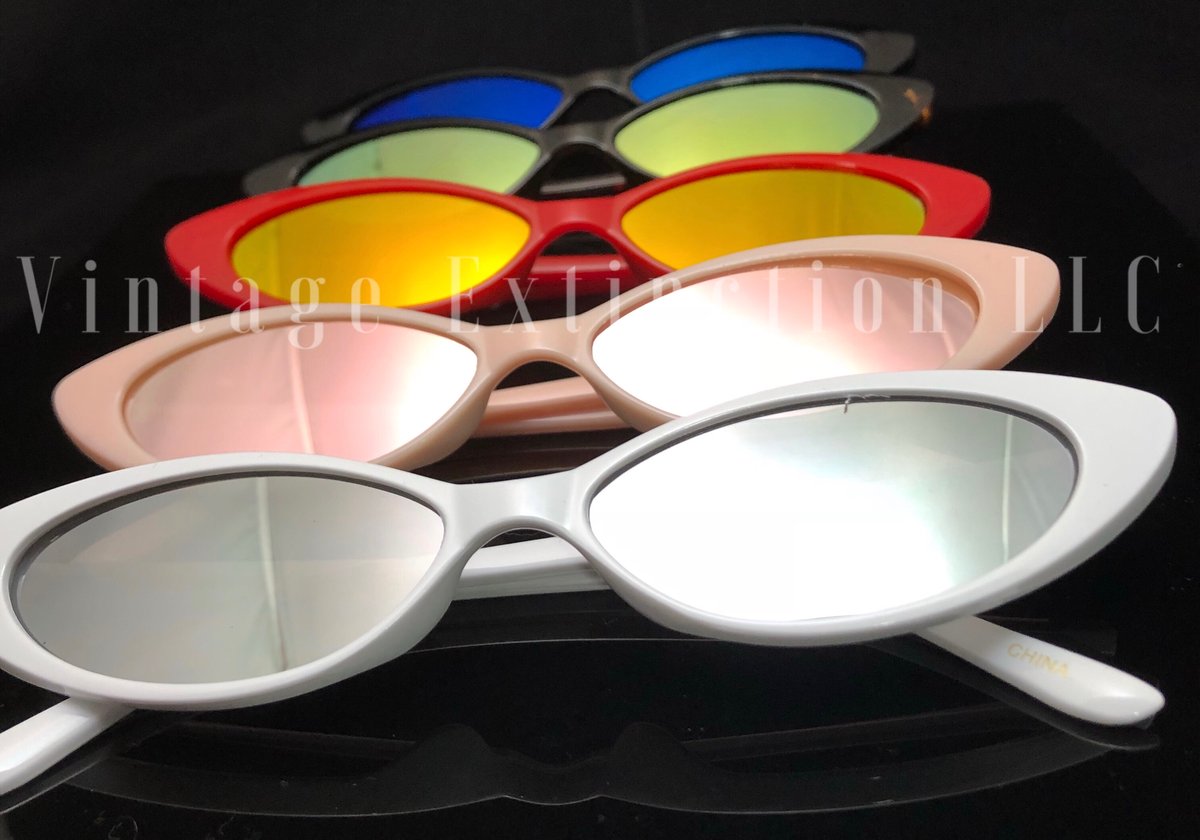 Beware Premium Reflector Frames | Vintage Extinction