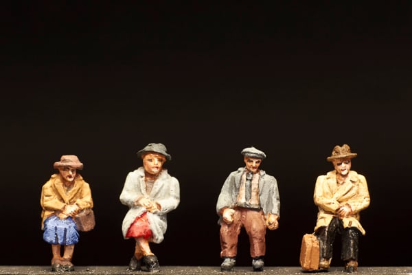 PD8 Seated platform passengers | Pete Goss Railway Modelling