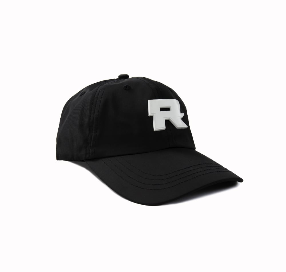 RUBBER R LOGO NYLON 6 PANEL CAP - BLACK | The Reign Corportation