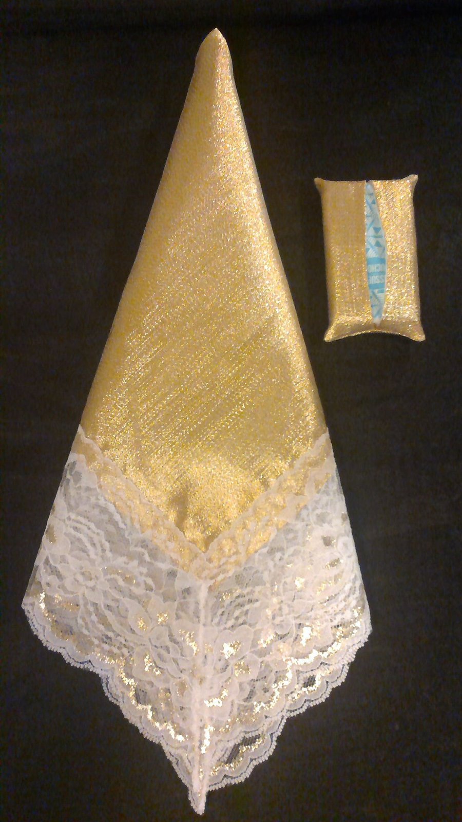 HANKIES AND TISSUE COVERS / Hankies By Barbara