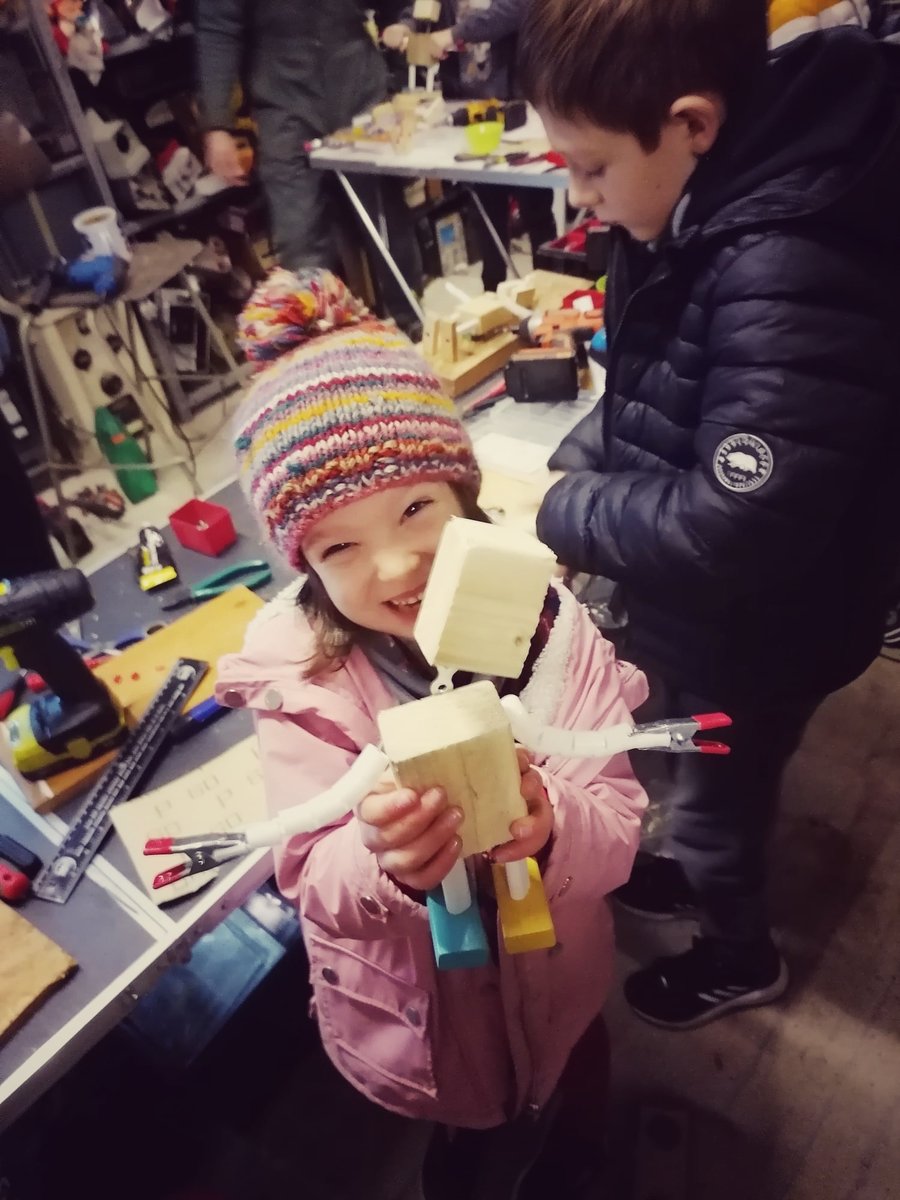 Kids Robot Building Parties | Gizmobots