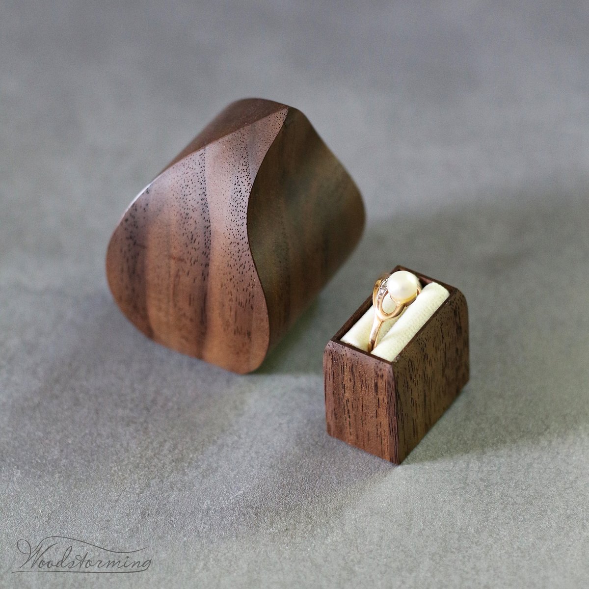 Woodstorming — Unique engagement ring box - the Wave