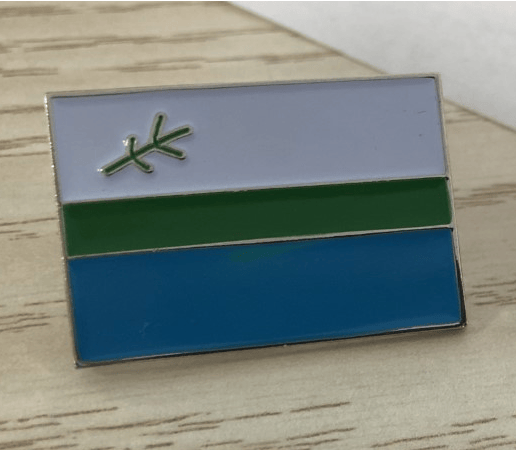 Labrador Flag Lapel Pin | Caribou Trail Crafts