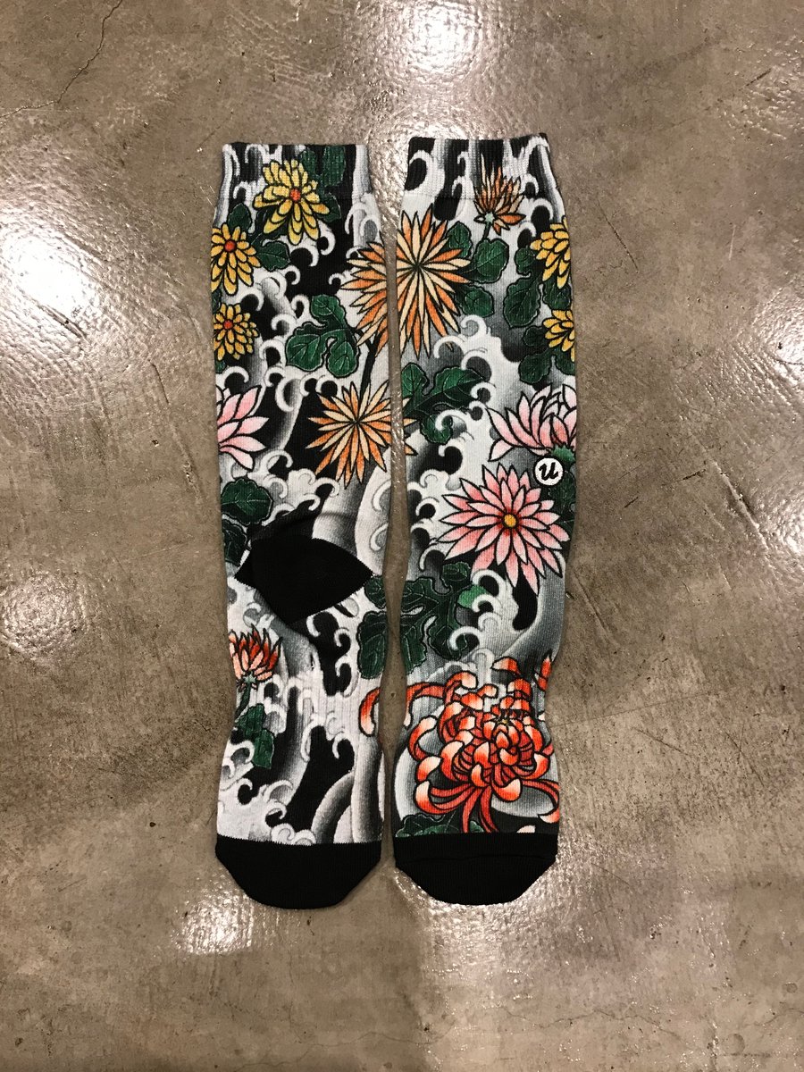 KIKU SOCKS THREETIDESTATTOO | THREETIDESTATTOO