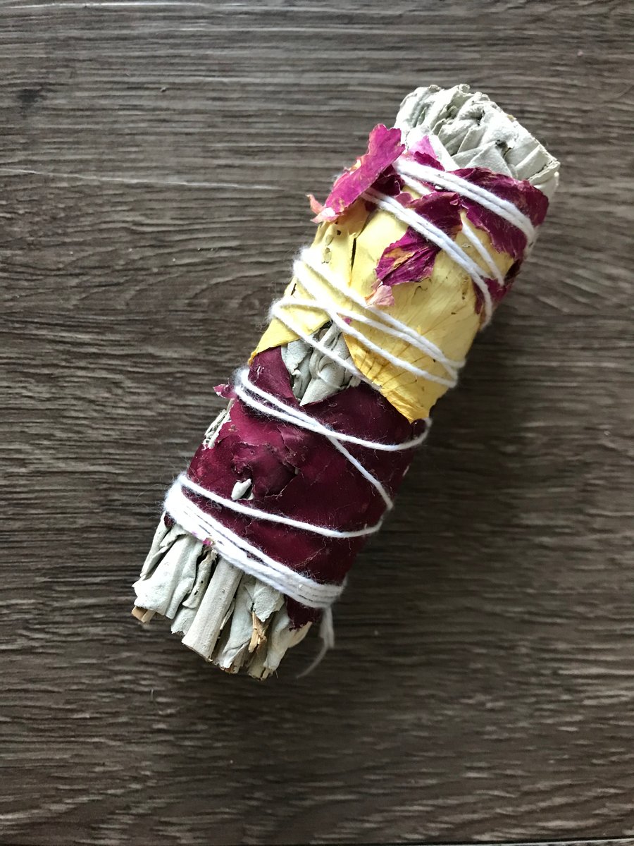 Floral Smudge Stick | Dreamlifegalaxy