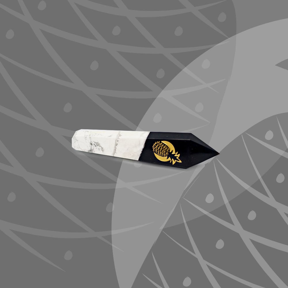 Black Obsidian & White Turquoise Crystal Duo Hand Pipe | Pineapple ...