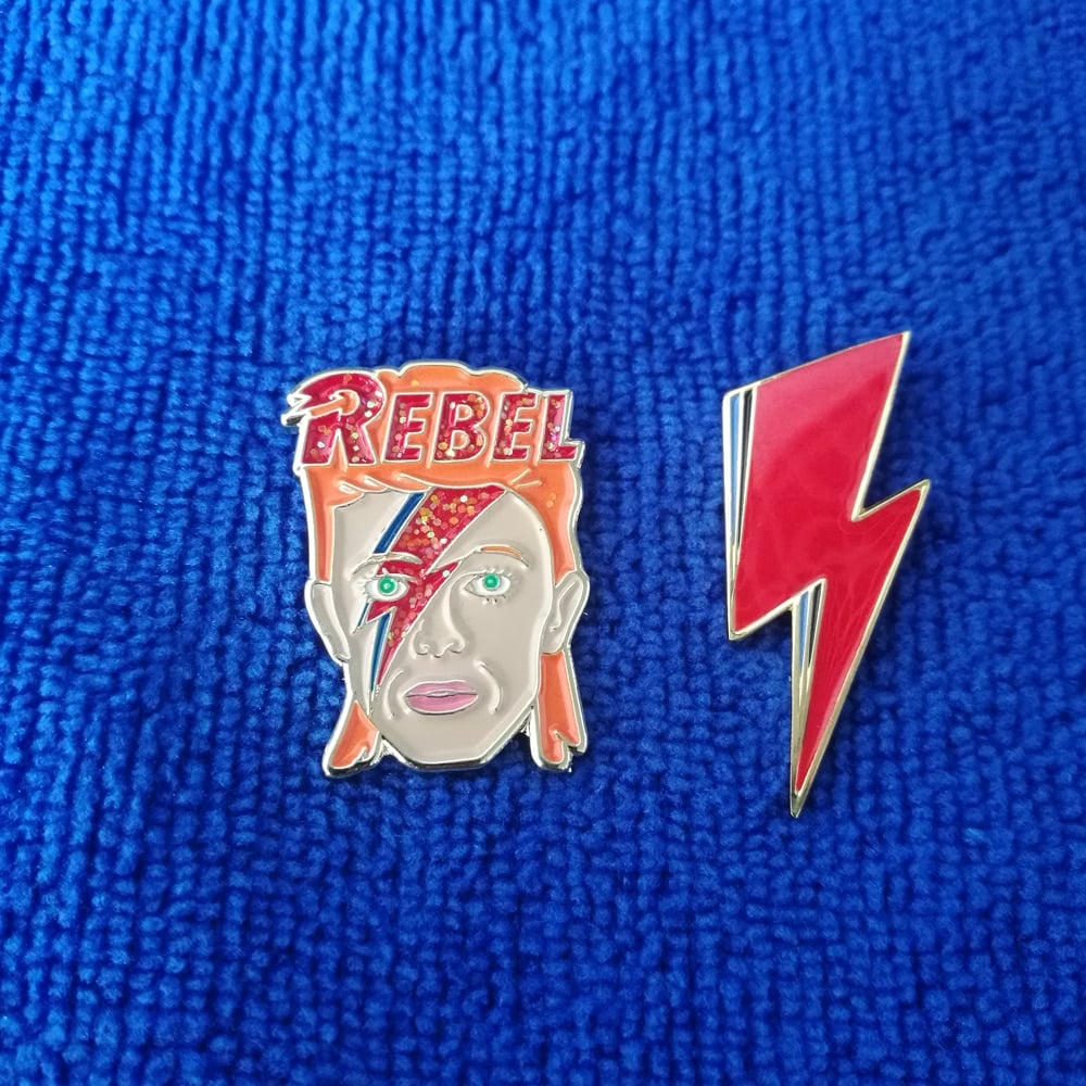 David Bowie and Lightning Bolt Pin Enamel badge Set | BowieGallery
