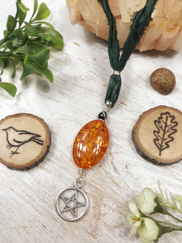 Blackbird Oak — Protection Charm