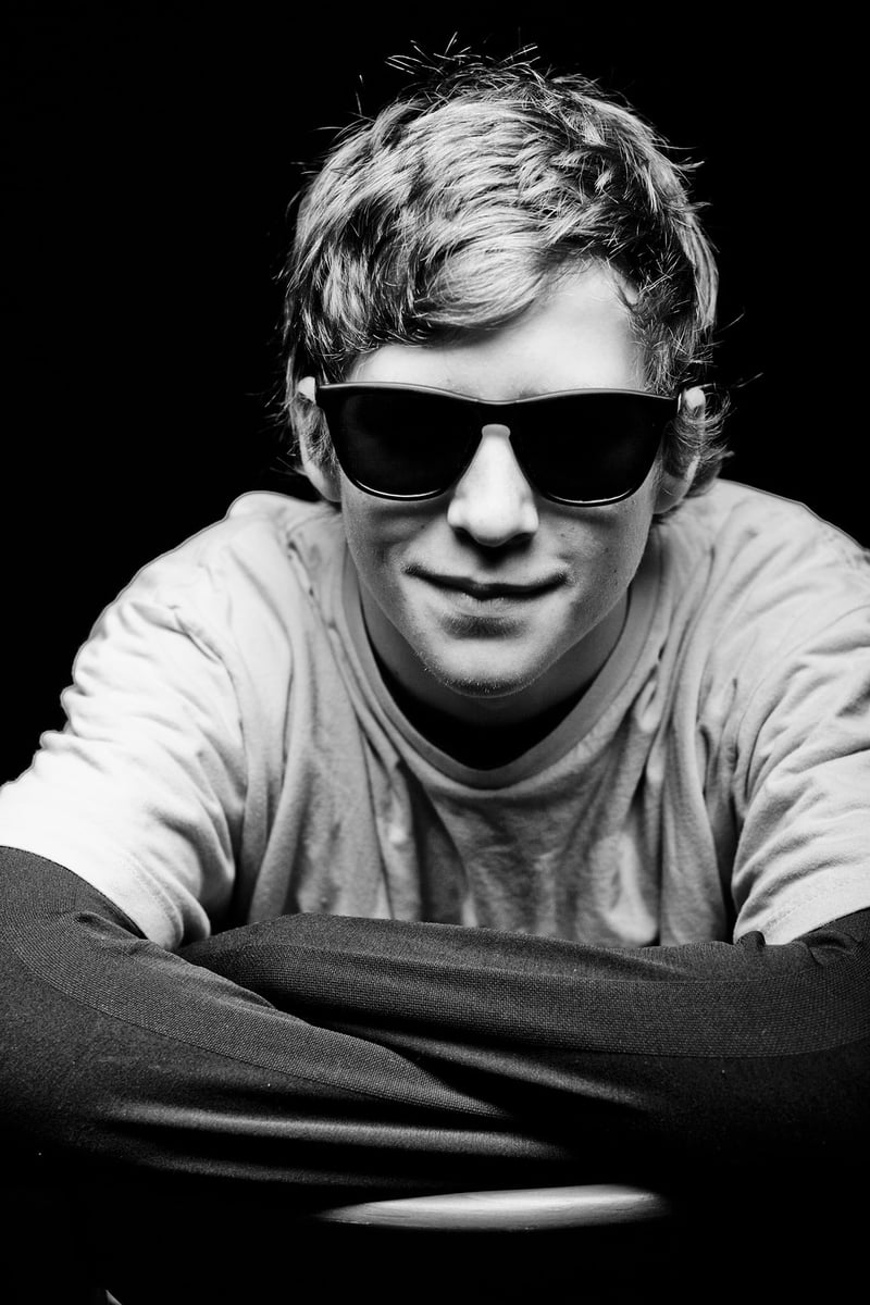 CHRIS LARSON 8 IN. X 12 IN. PORTRAIT | Mike Yoshida Store