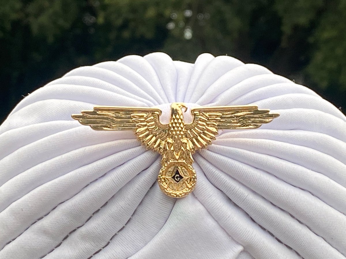 Falcon Crest | Moor Crown Jewelry