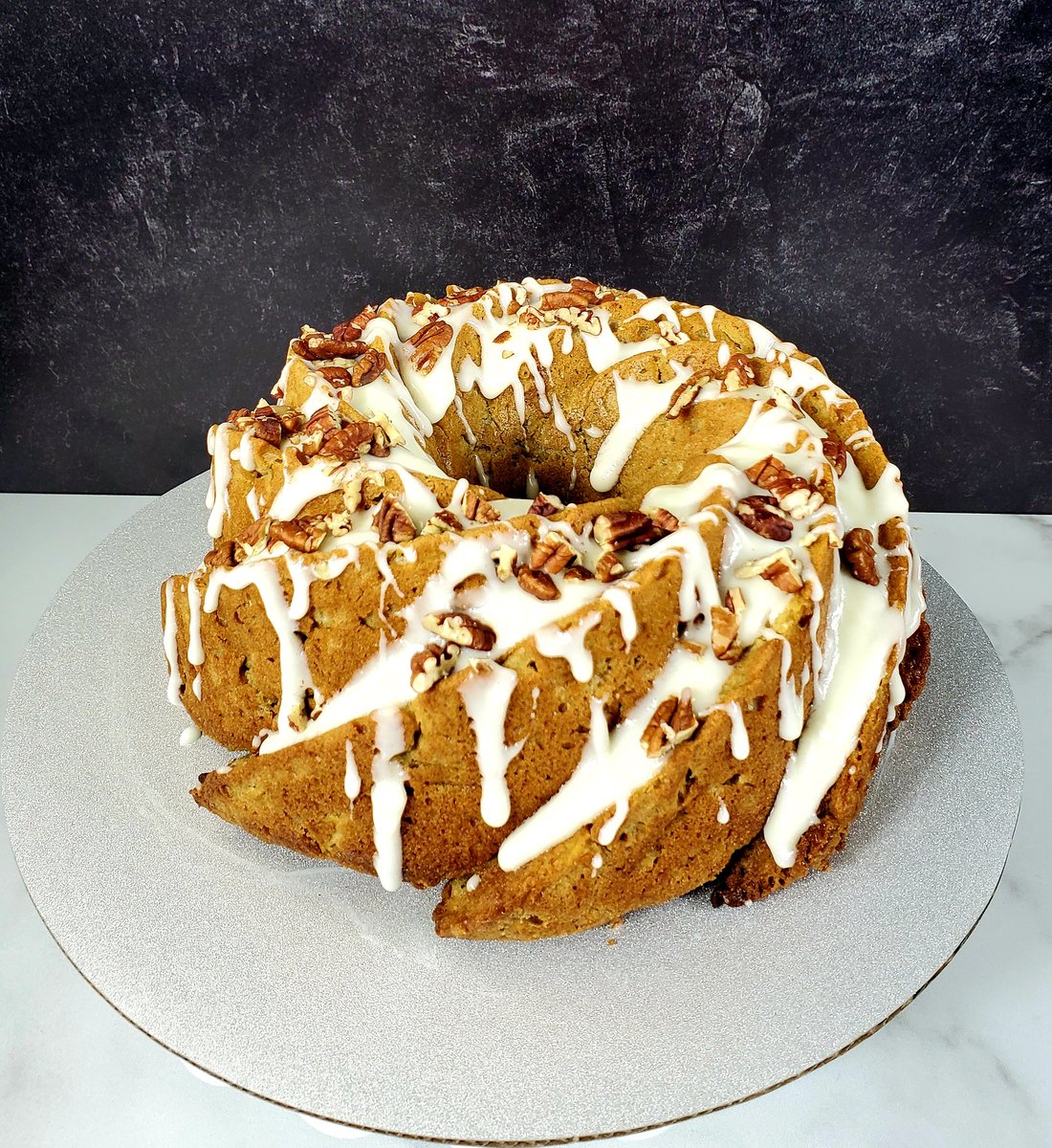 Auntie's Fresh Apple Pound Cake | The Carter Cakery