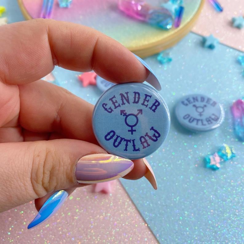 Gender Outlaw Button Badge | Abprallen