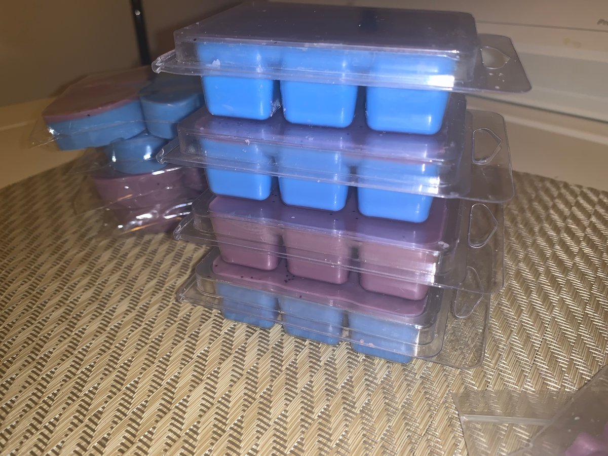 Clamshells | S.M.E.L.L. Wax Melts