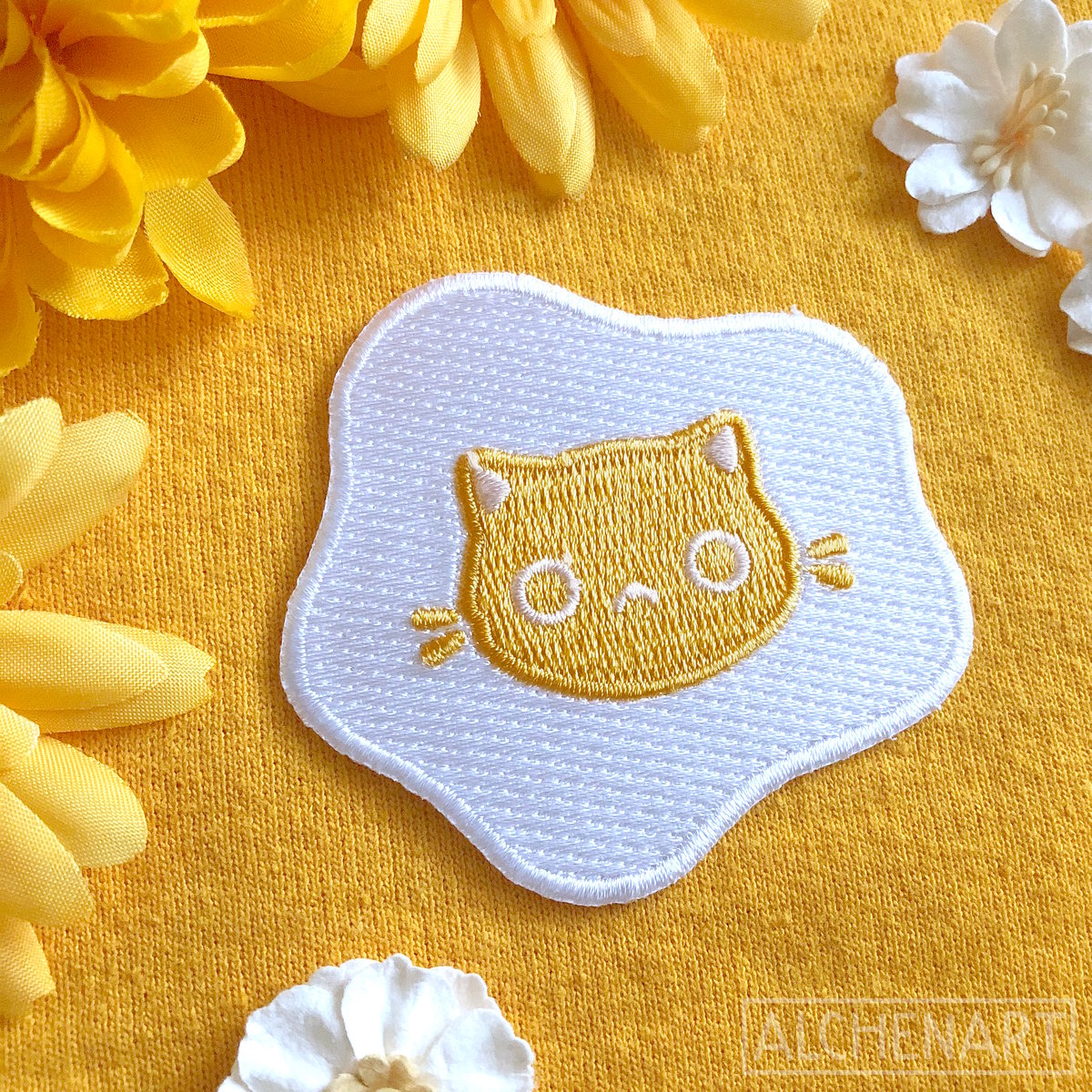 Egg Cat Embroidered Patch | acorviart