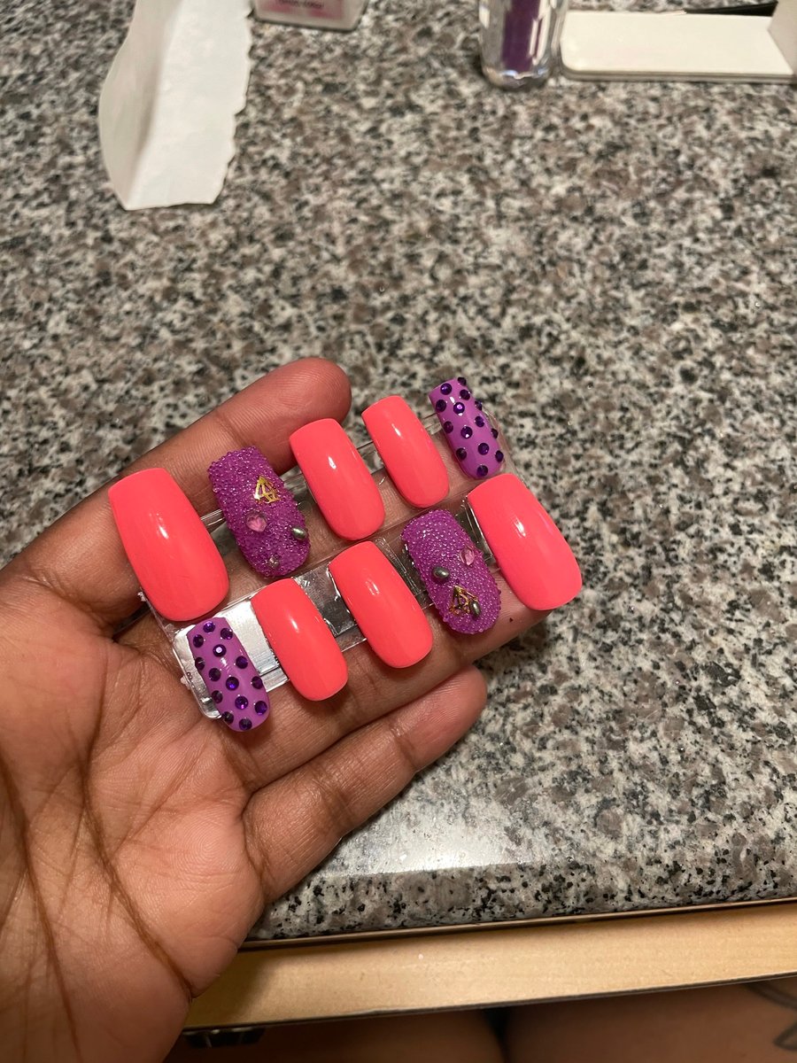 Ready-Made Custom Press-ons | prismaticbydaphne