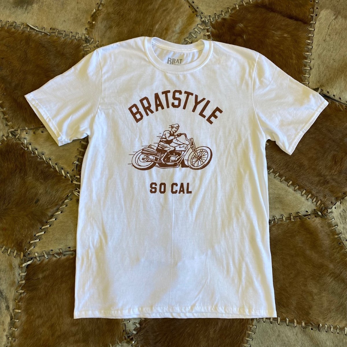 SO CAL T-SHIRT WHITE | BRAT STYLE