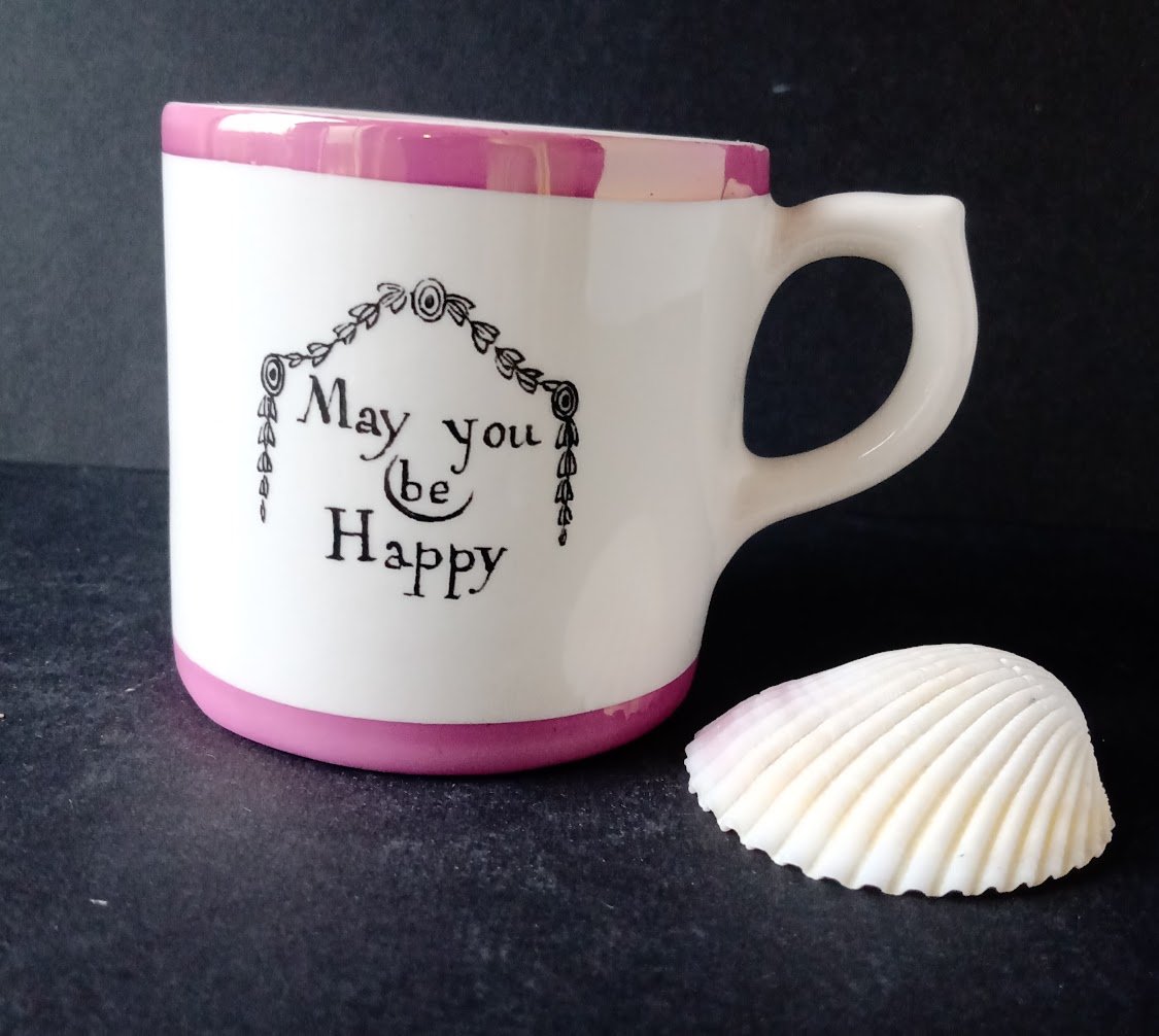 Shell cup | Sussexlustreware