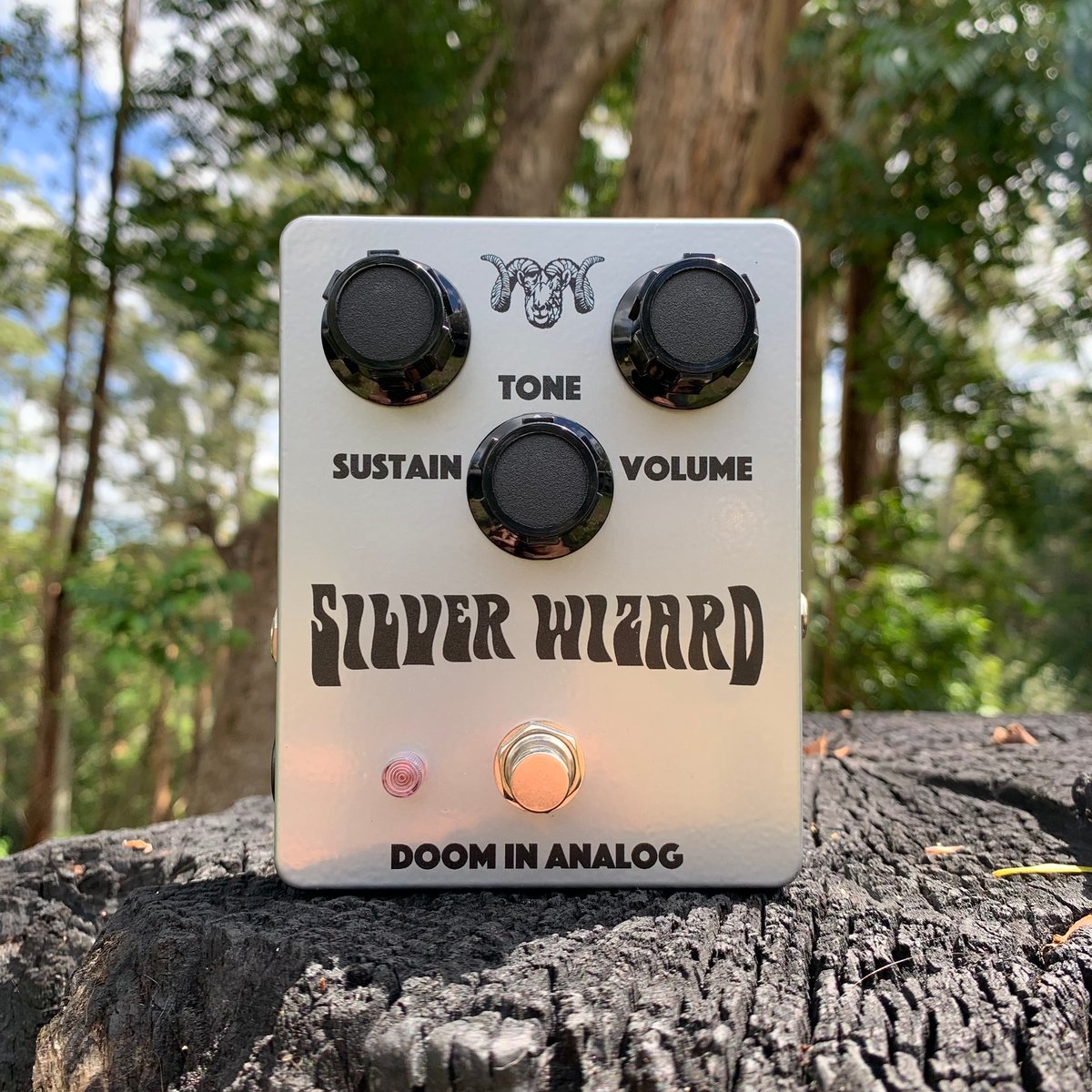 Silver Wizard OG Fuzz Sustainer Reverse | Doom In Analog Effects