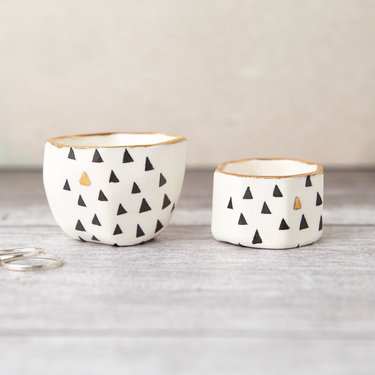Porcelain tiny triangles ring pot | Katherine Lees