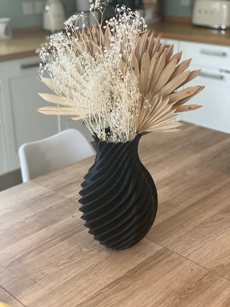 Swirl Vase | Home Decor | Decorify
