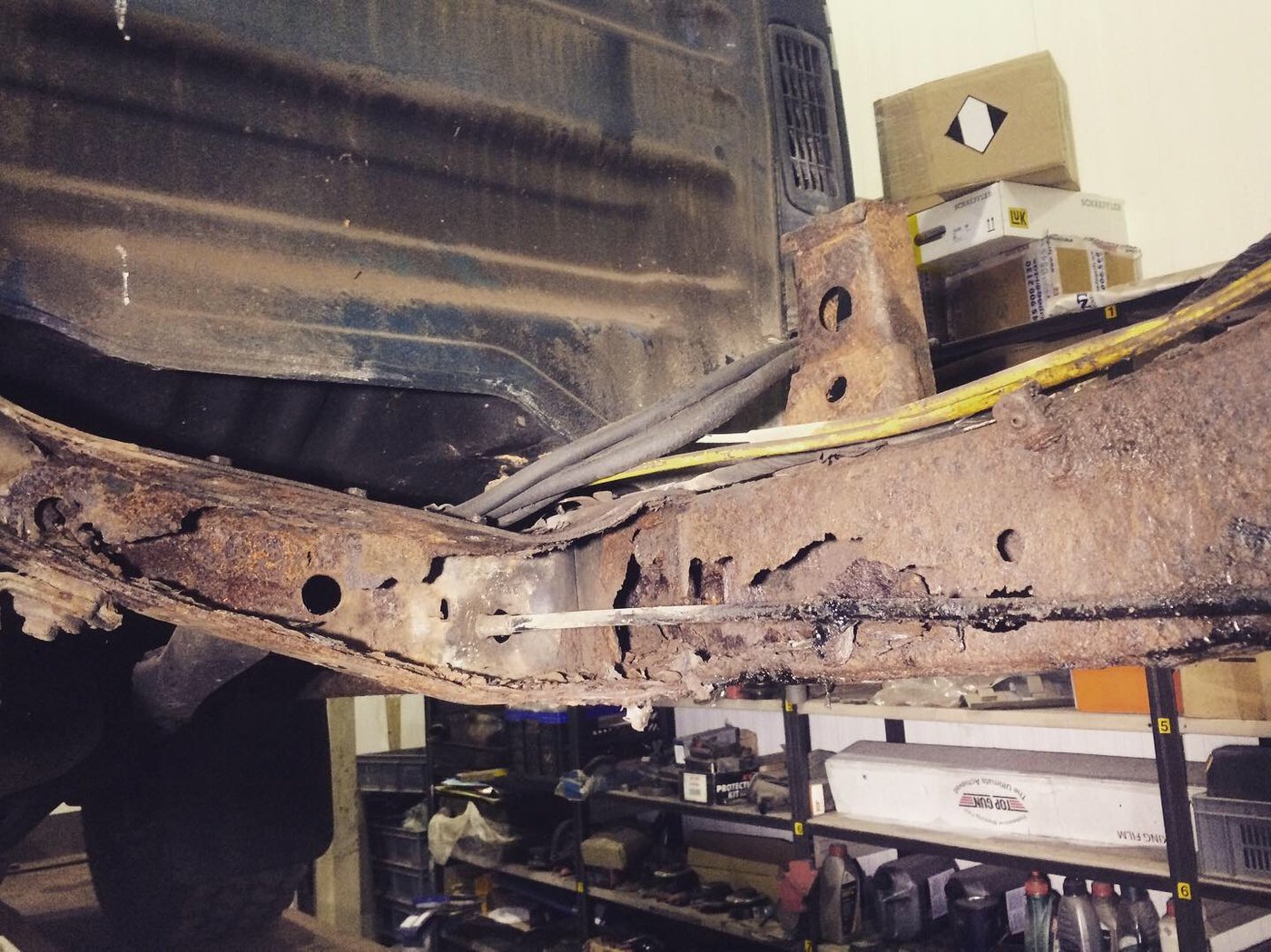 TOYOTA HILUX MK3 CHASSIS REPAIR SECTION | Scarborough Motor Works