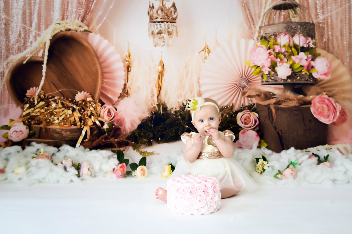 Royalty Cake Smash | Victoria Sturdy Photography