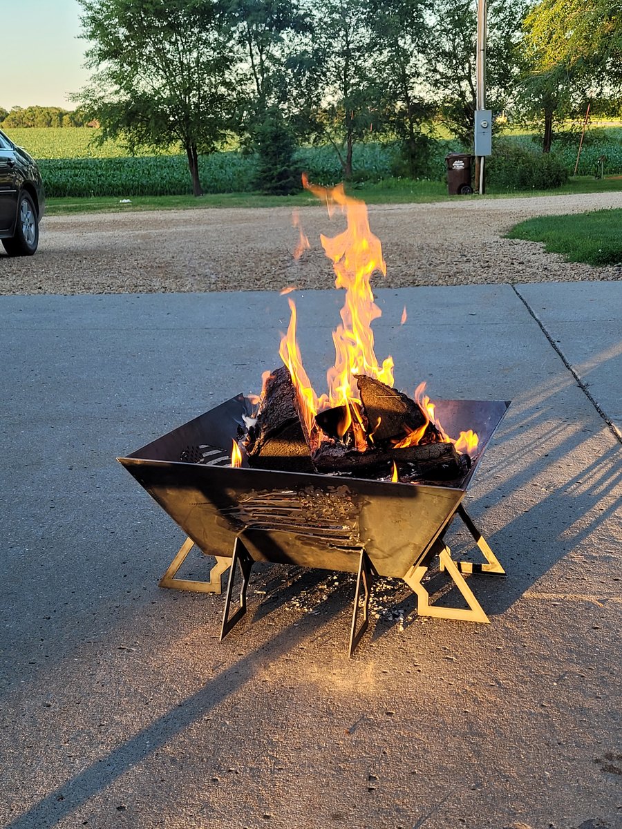 CUSTOM Collapsible fire pit | LarsenMetalworks