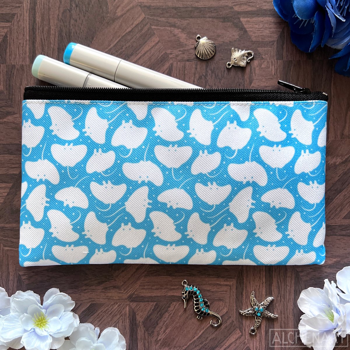 Manta Pouch | acorviart